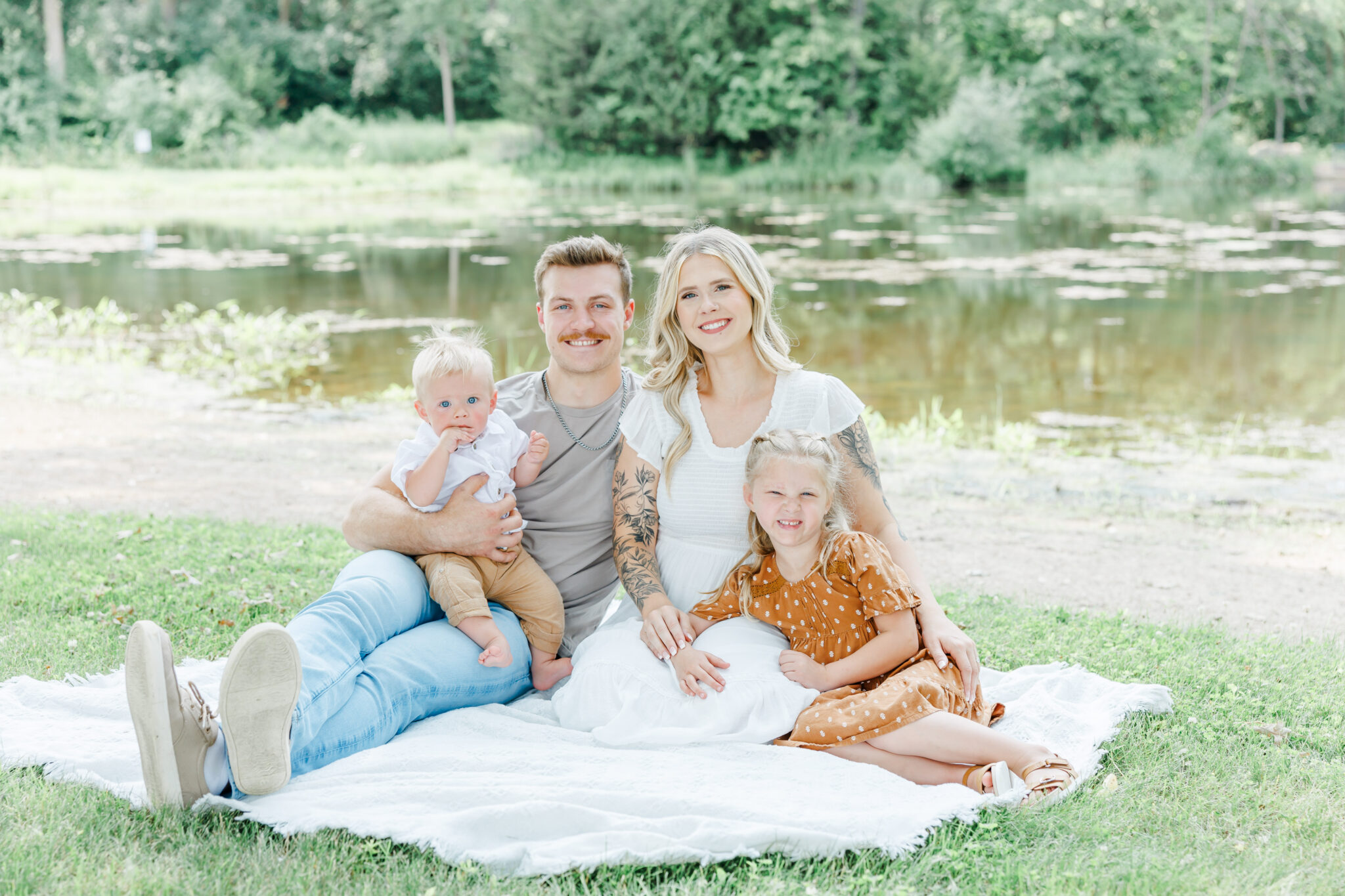 Lake Elsie + Buffalo Ridge Family Session | Fossum Family - Moments by ...