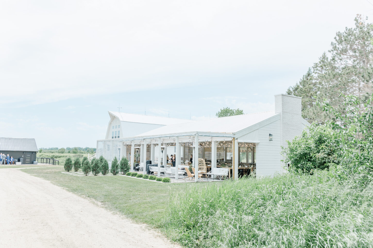 Ivory North Wedding | Owen & Hallee - Moments by Danielle Nicole
